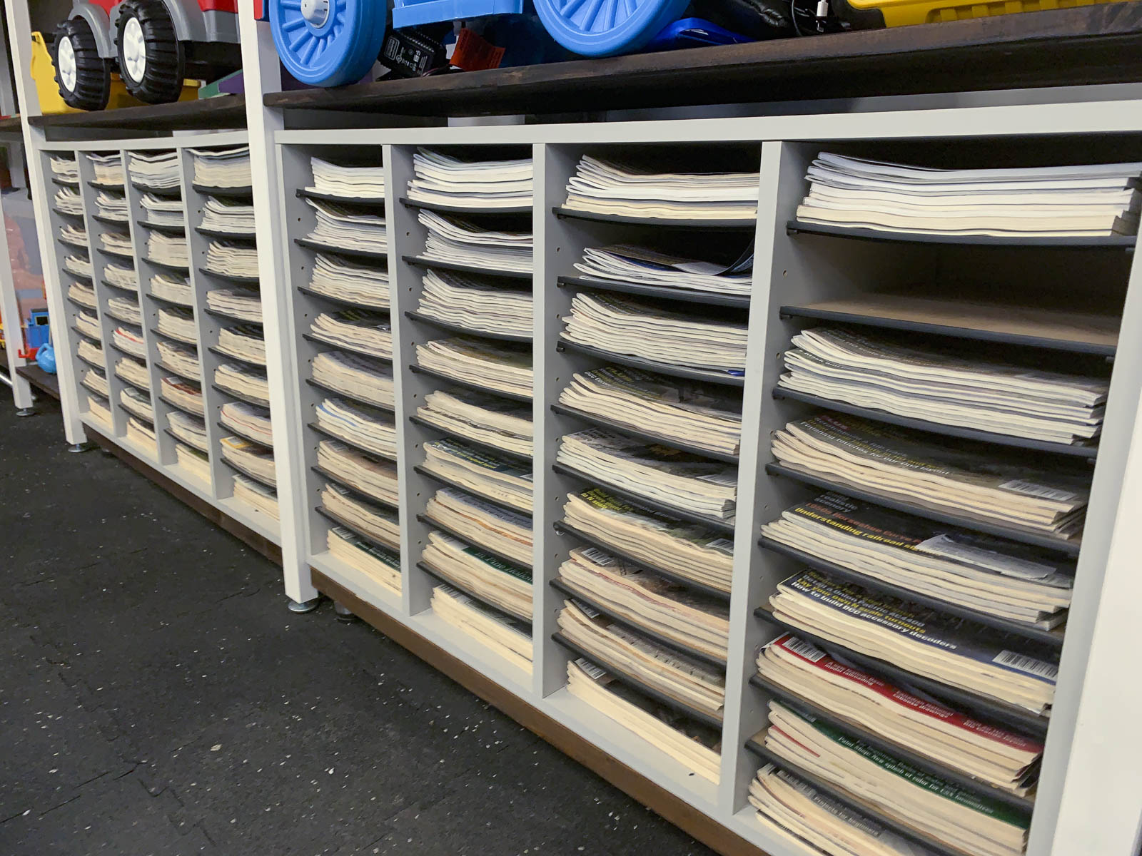 Swedish Storage – The Hills Line