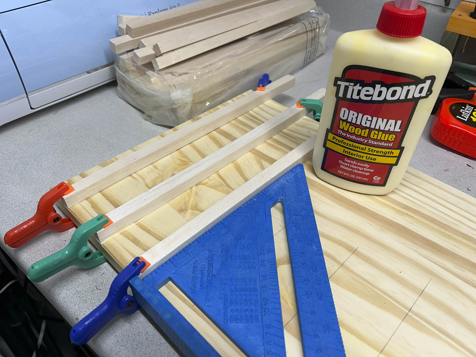 Fiddle Shelves – The Hills Line